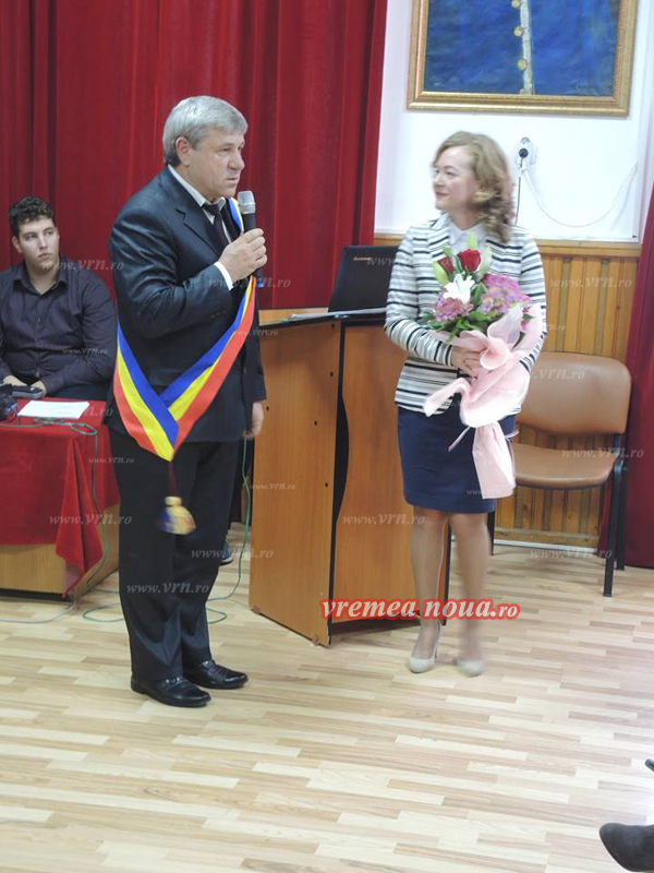 La multi ani, Colegiului National "Gheorghe Rosca Codreanu" din Bârlad ...