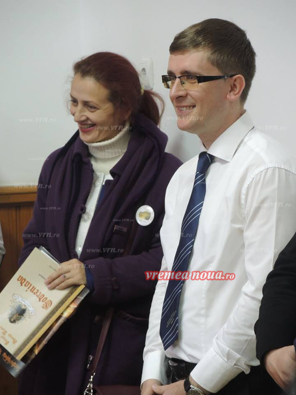 La multi ani, Colegiului National "Gheorghe Rosca Codreanu" din Bârlad ...
