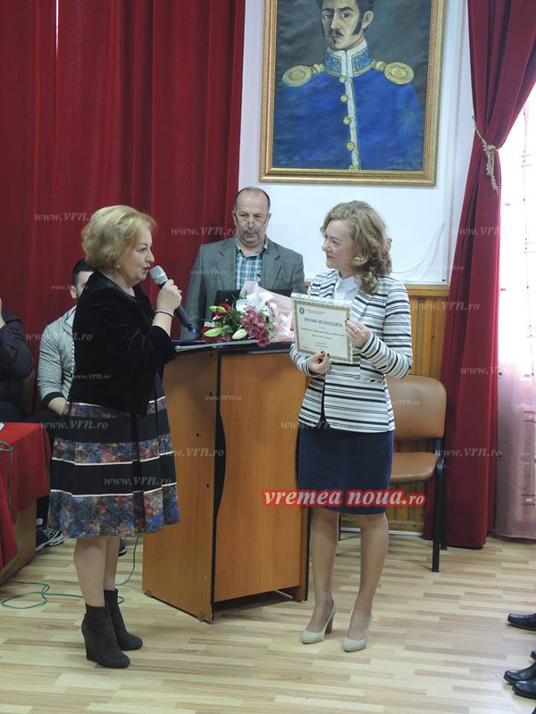 La multi ani, Colegiului National "Gheorghe Rosca Codreanu" din Bârlad ...