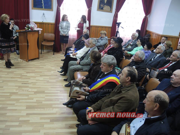 La multi ani, Colegiului National "Gheorghe Rosca Codreanu" din Bârlad ...