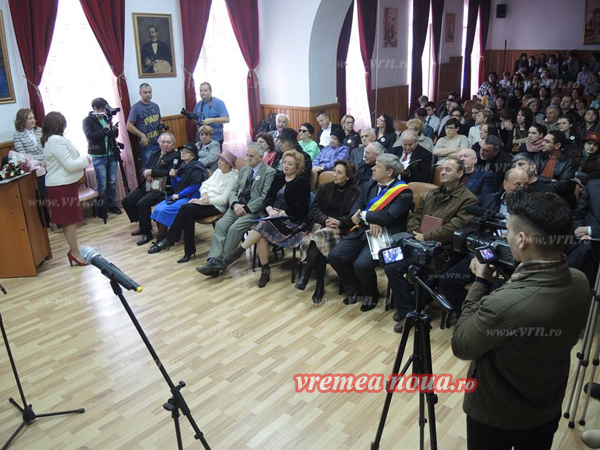 La multi ani, Colegiului National "Gheorghe Rosca Codreanu" din Bârlad ...