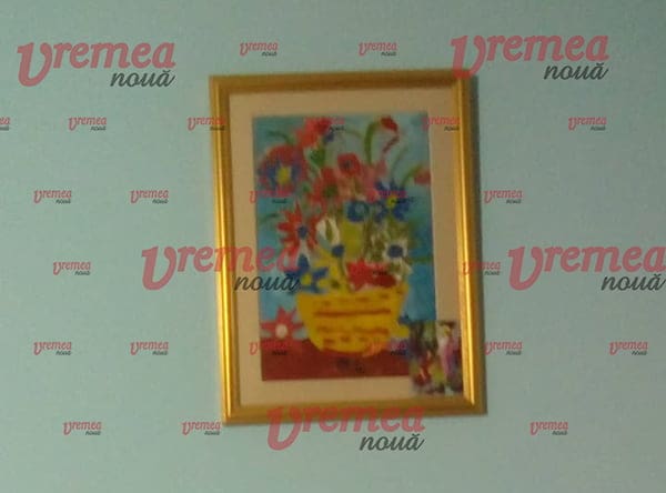 Abandonat de părinți, extrem de talentat, își vinde tablourile pentru a ...