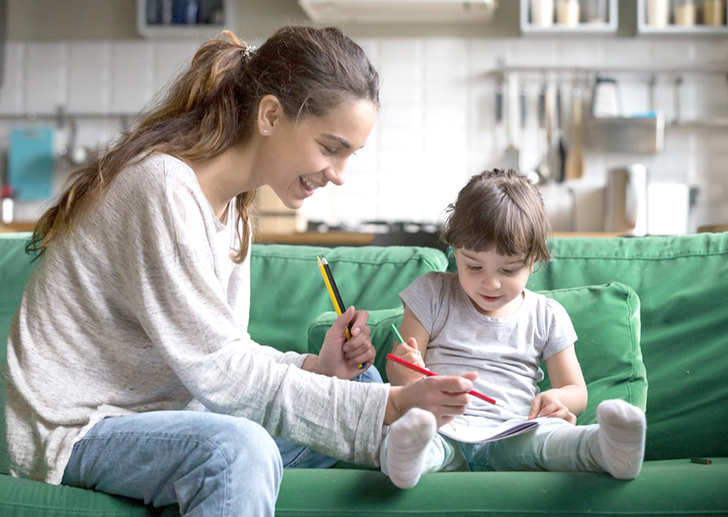 Părinții cu copii mici ar putea lucra mai mult de acasă - Vremea noua ...